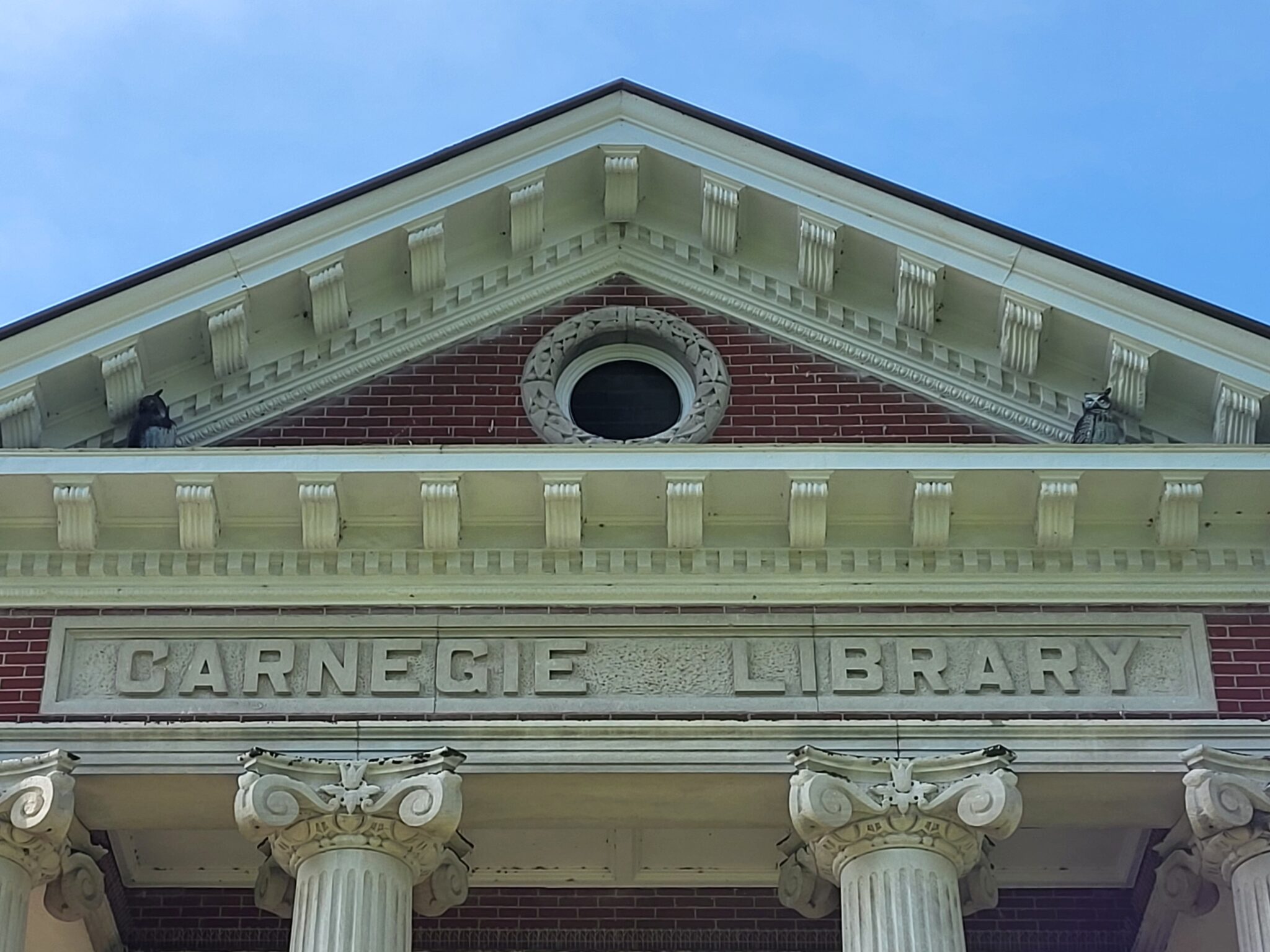 The Power of an Illinois Library Card - Gateway Journalism Review